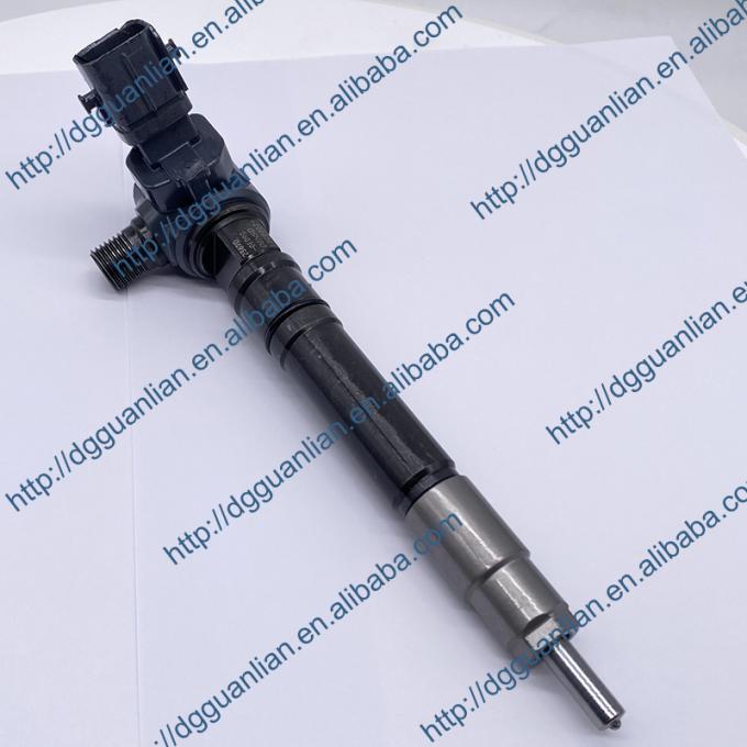 Diesel Engine Common Rail Fuel Injector 23670-0E090 23670 0E090 ...