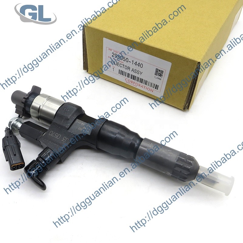 Genuine Brand New Diesel Fuel Common Rail Injector 295050-1440 23670 ...