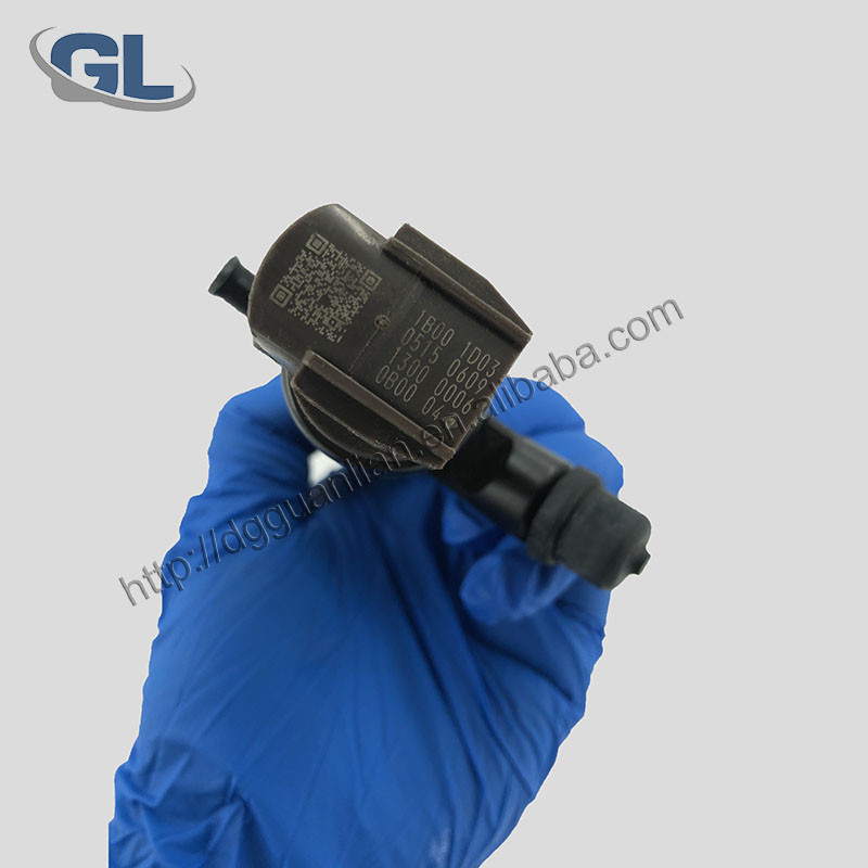 Fuel Injector 23670-30440 23670-39435 295900-0250 295900-0200 For ...