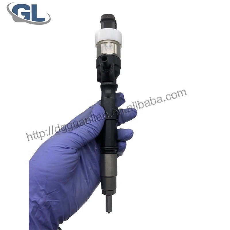 Common Rail Fuel Injector 295050-0820 23670-39385 23670-30380 For ...